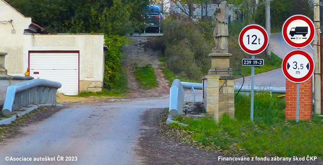 Autoškola testy - otázka 230320